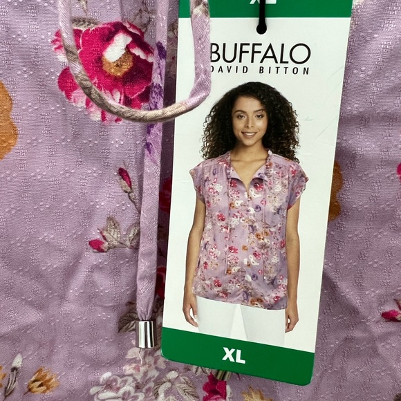 Buffalo David Bitton | Tops | Buffalo Ladies Flutter Sleeve Floral Top ...